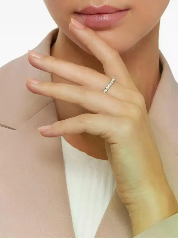 VEYNOU 18kt Recycled White Gold Diamond Band Ring