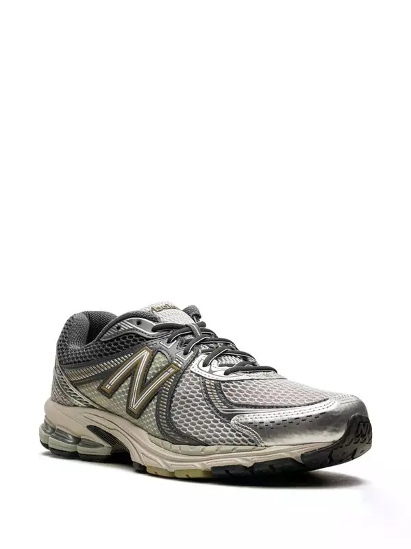 NEW BALANCE 860v2 Earth Sneakers - Grey