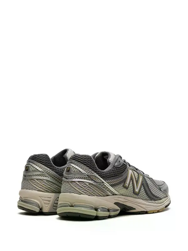 NEW BALANCE 860v2 Earth Sneakers - Grey