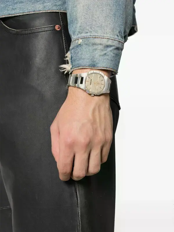 VIVIENNE WESTWOOD Bank 38mm Watch