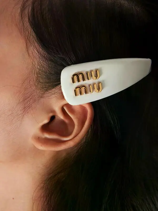 Miu Miu Patent Leather Hair Clip With Metal Lettering Logo - White