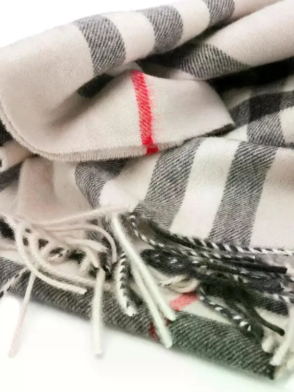 Burberry The Classic Check Cashmere Scarf