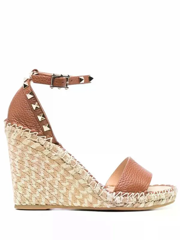 Valentino Garavani Rockstud Wedge Espadrille Sandals - Brown