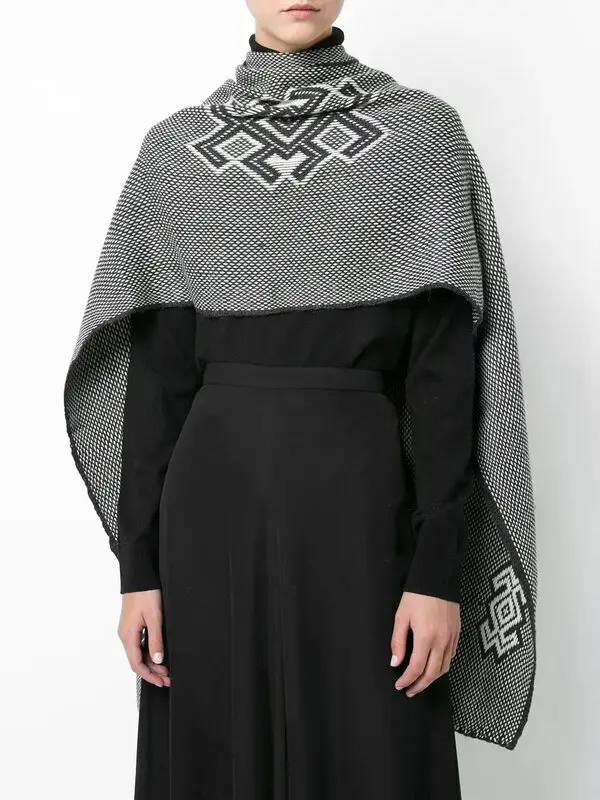 Voz Knitted Scarf