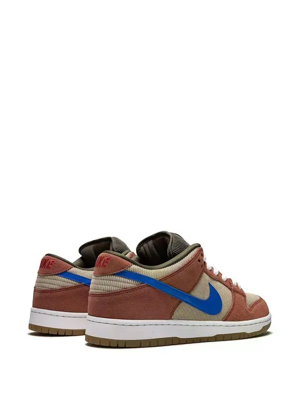 Nike Sb Dunk Low Pro Corduroy Sneakers - Brown