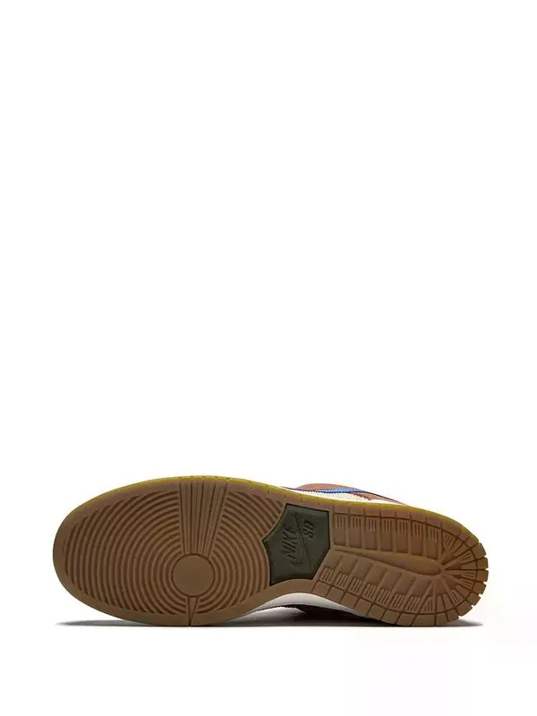 Nike Sb Dunk Low Pro Corduroy Sneakers - Brown