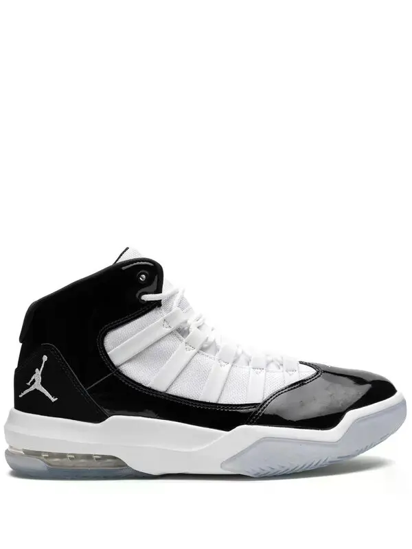 JORDAN Max Aura Sneakers
