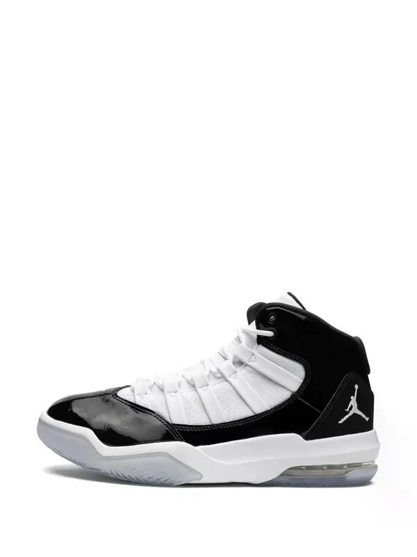 JORDAN Max Aura Sneakers