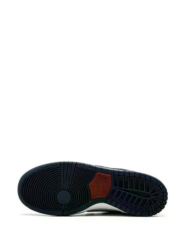 Nike Sb Zoom Dunk Low Pro Sneakers