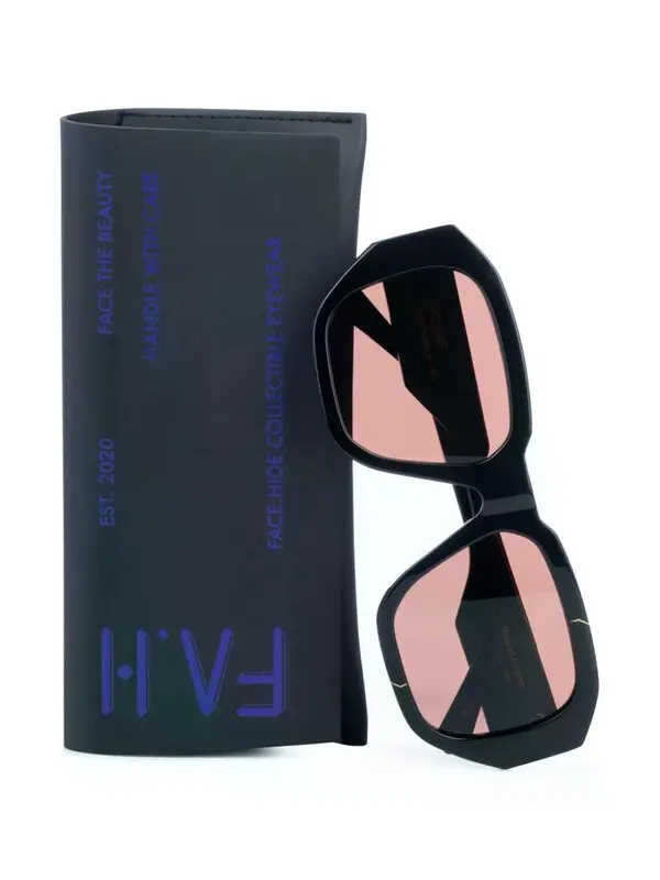 FACE.HIDE Oversized Sunglasses