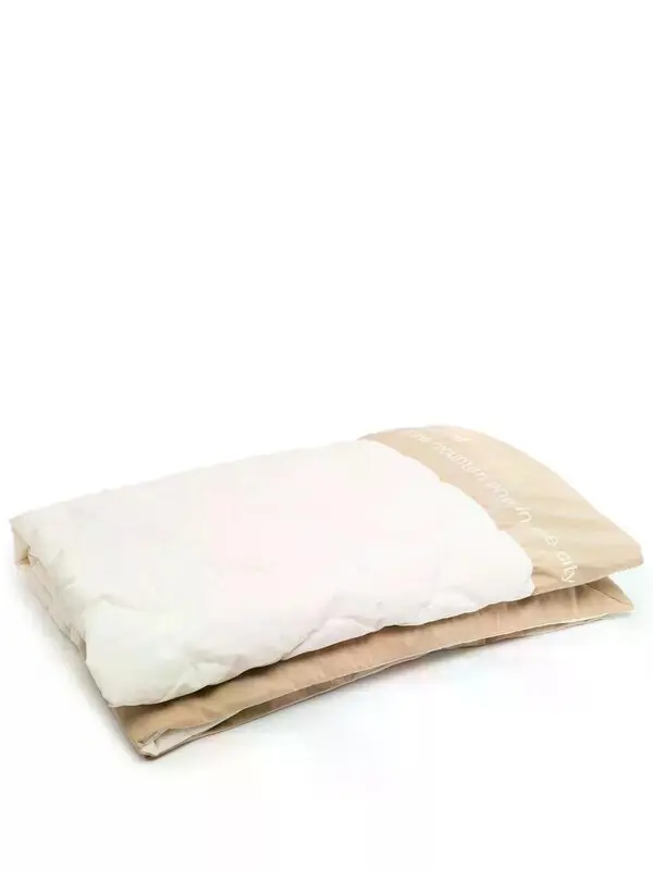 WHITE MOUNTAINEERING Quote Print Two-tone Quilt - Neutrals