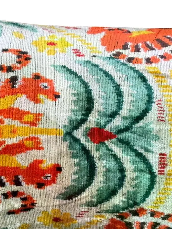 LES-OTTOMANS Tiger-embellished Decorative Cushion