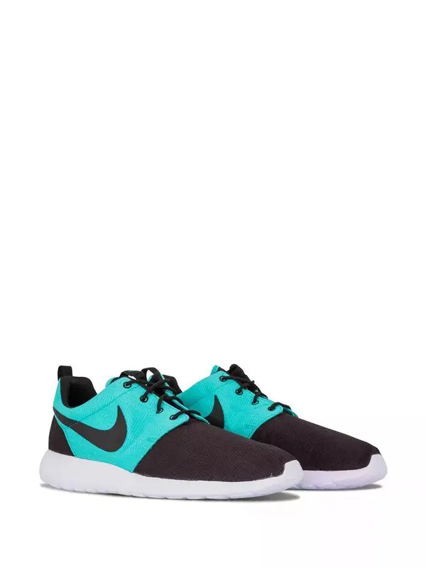Nike Roshe Run Low-top Sneakers - Black