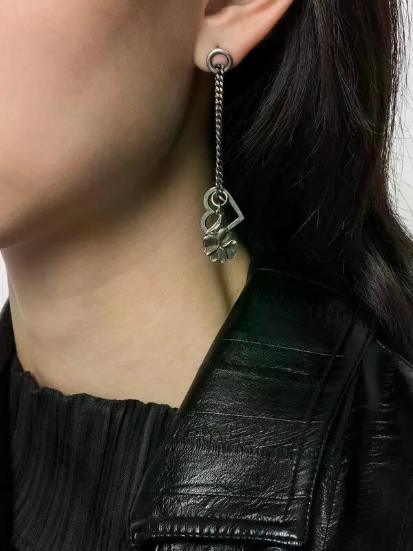 Werkstatt:München Heart-pendant Earrings