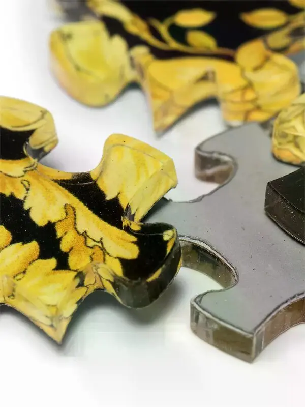 Versace Barocco Medusa Puzzle Game