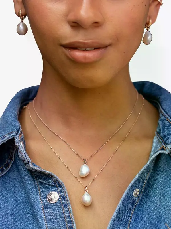 Monica Vinader Nura Baroque Pearl Pendant Charm - Pink