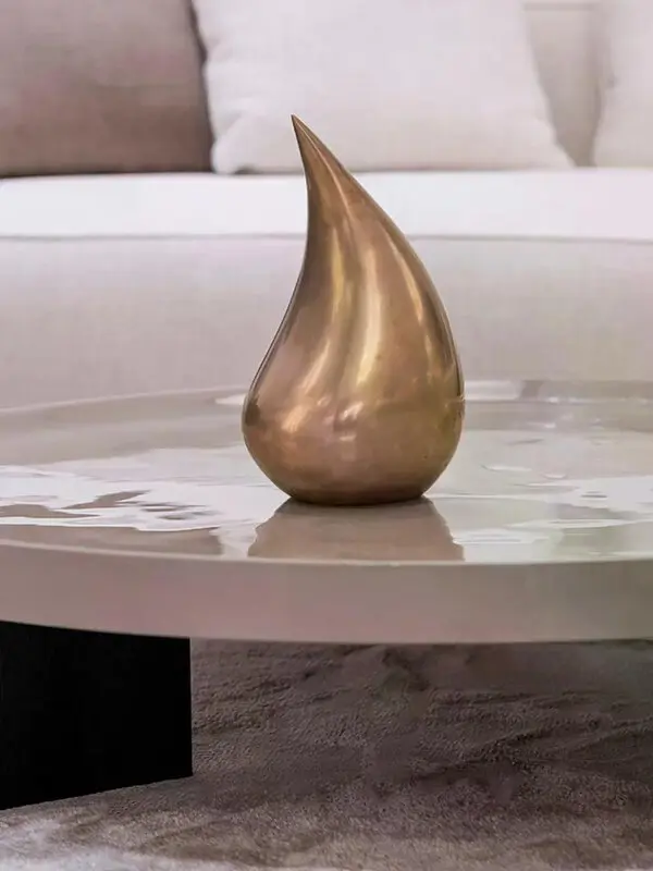 GARDECO The Tear' Sculpture