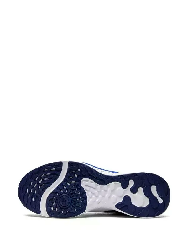 Nike Renew Retaliation 3 Sneakers