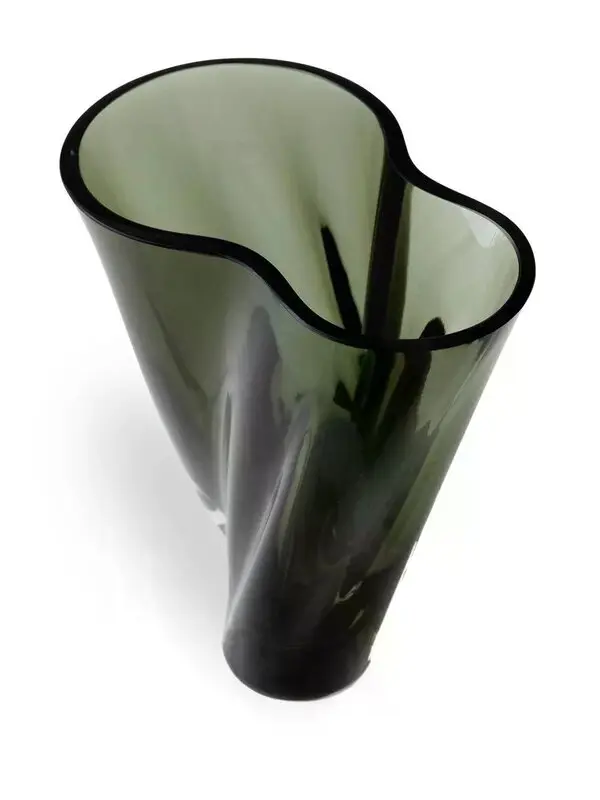 AUDO X Gabriel Tan Asymmetric Aer Vase