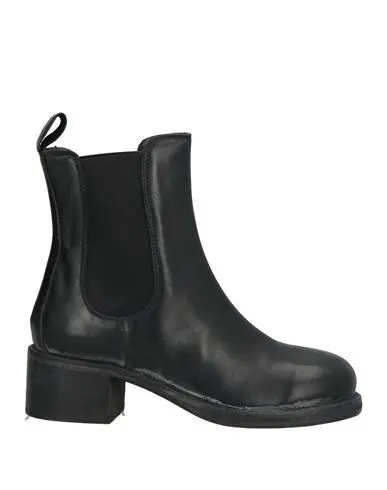 Moma Calfskin Chelsea Boots - Black