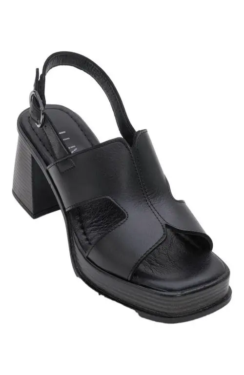FOREVER & ALWAYS SHOES Zennia Leather Platform Sandal - Black Leather