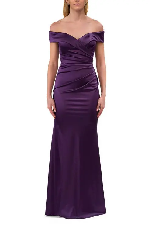 LABOMME Off-the-shoulder Stretch Satin Evening Gown - Eggplant