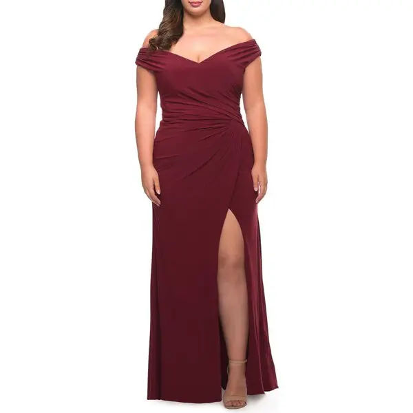 La Femme Matte Jersey Plus Gown With Ruching And Slit - Wine