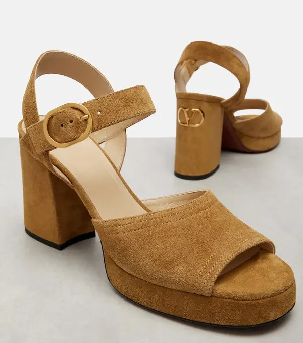 Valentino Garavani Fawcette 100 Suede Platform Sandals - Beige