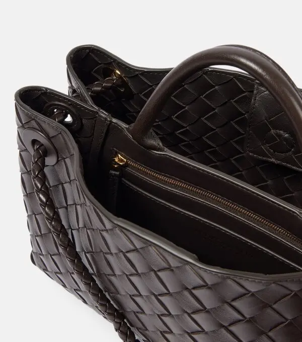Bottega Veneta East-west Andiamo Leather Tote Bag