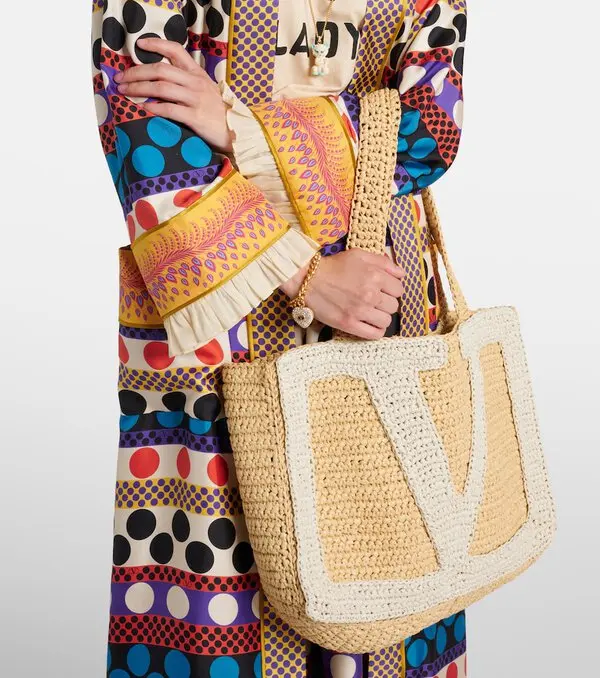 Valentino Garavani Viva Superstar Large Tote Bag - Beige