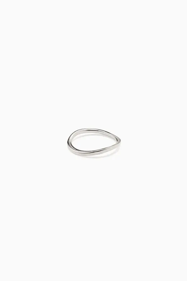 Agmes Small Astrid Ring