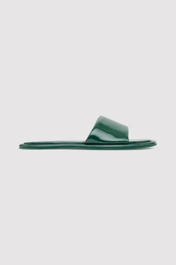 ST. AGNI Soft Leather Slipper - Patent Deep Green