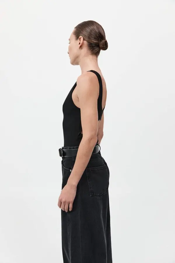 ST. AGNI Rib Bateau Cut Out Top - Black