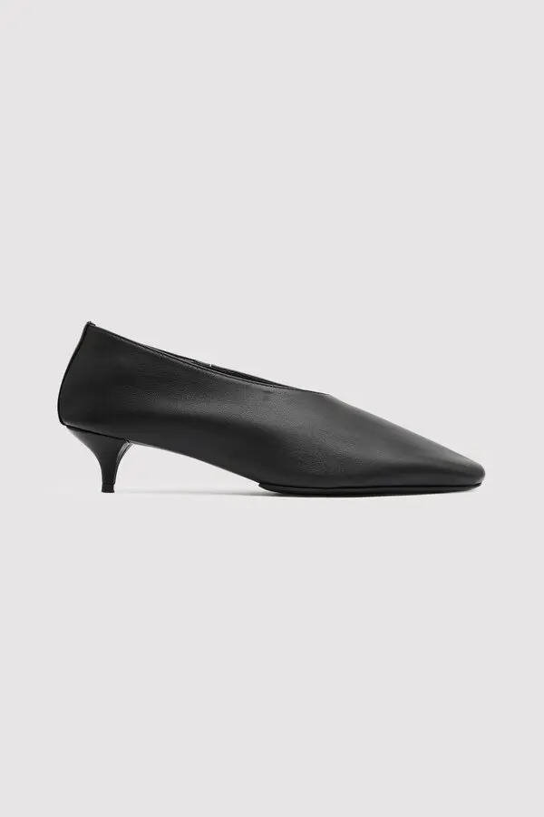 ST. AGNI Soft Glove Kitten Heel