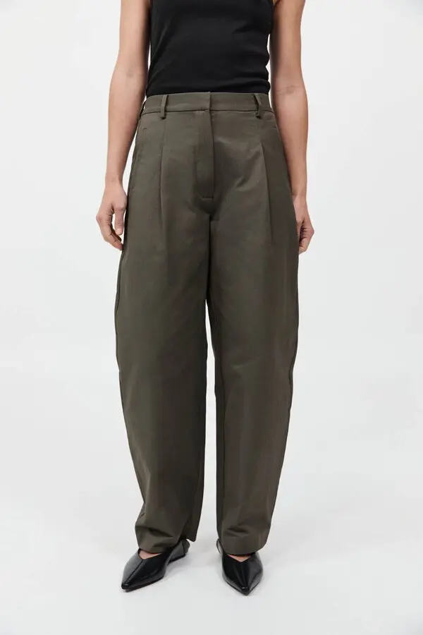 ST AGNI Relaxed Balloon Trousers