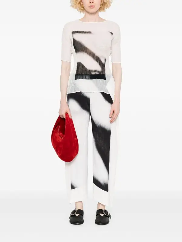 Issey Miyake Shadow Study Chiffon Twist Top - White | Editorialist