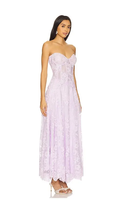 V. CHAPMAN Carolena Lace Set