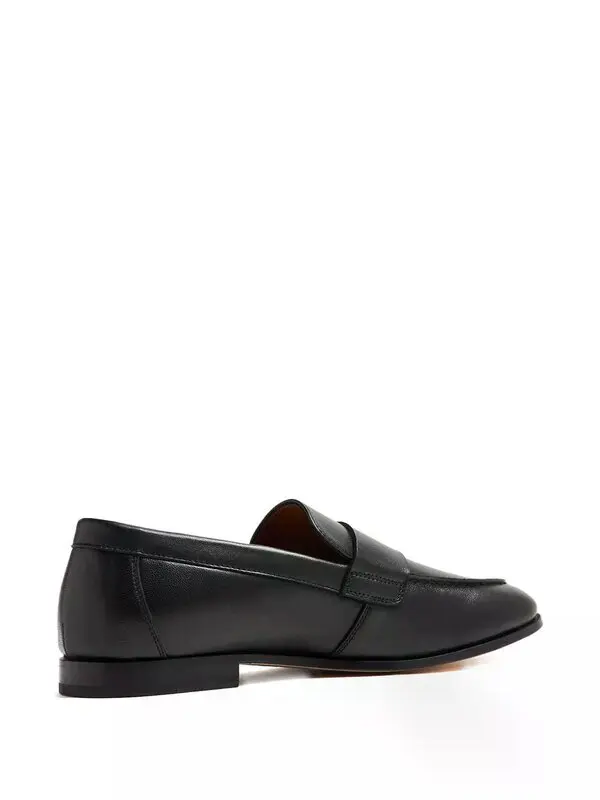 COMMON PROJECTS Leather Loafers