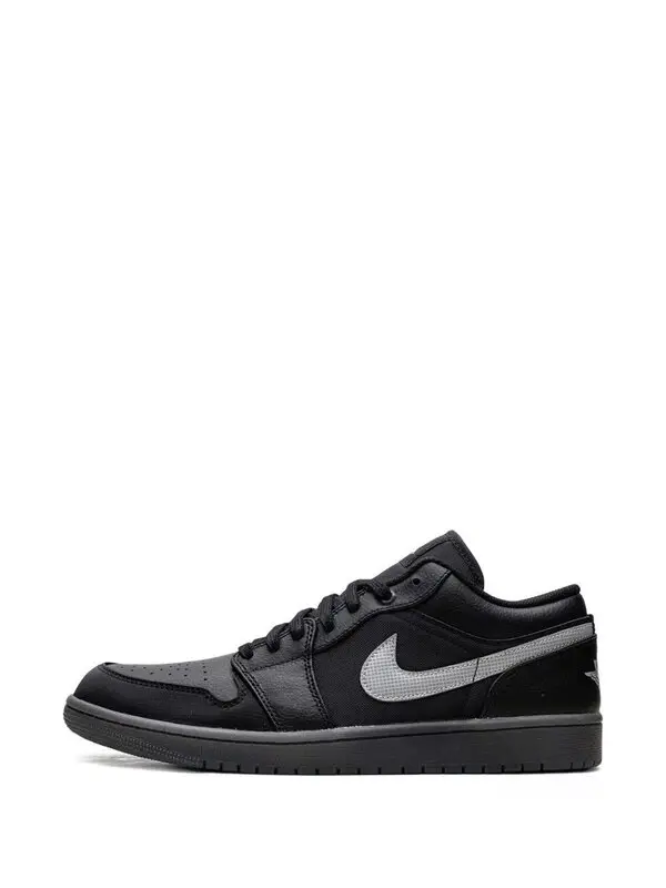 JORDAN 1 Low Sneakers - Black