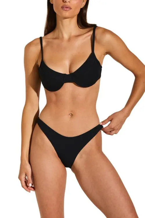 LAYA Cannonball Underwire Bikini Top - Fuchsia
