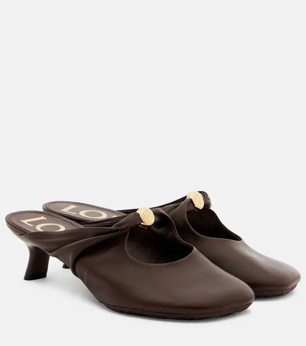 Loewe Pebble 45 Leather Mules - Brown