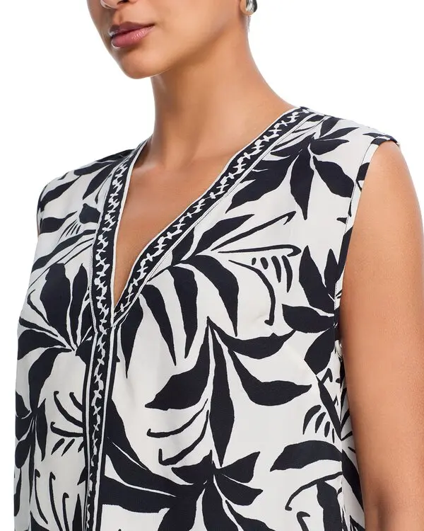 Velvet By Graham & Spencer Lindsay V-neck Top