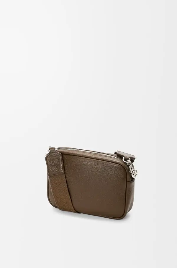 Loewe Small Pebble Messenger Bag - Tundra