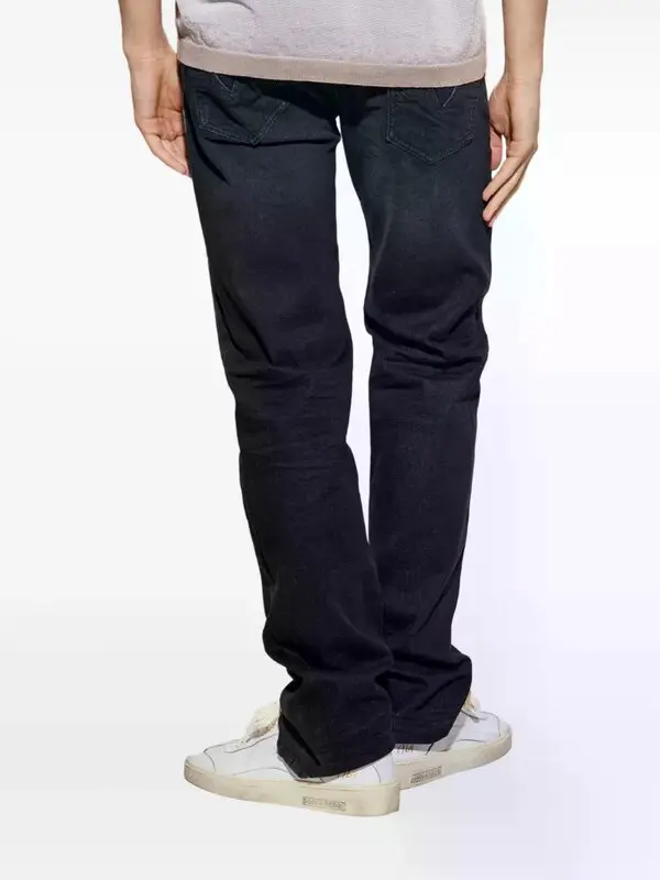 DIESEL® 1985 Larkee Jeans