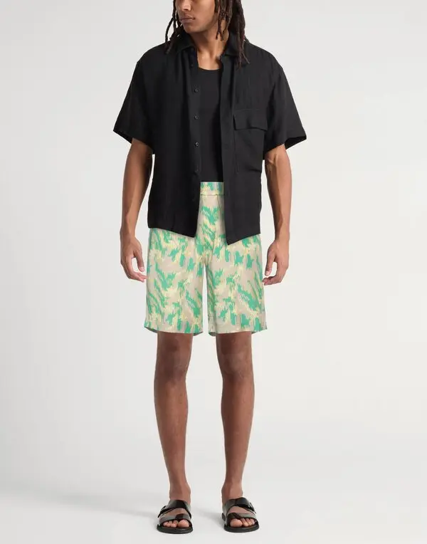 ROBERTO COLLINA Shorts & Bermuda Shorts - Green