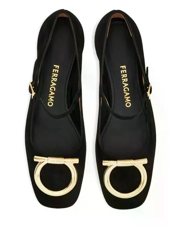 FERRAGAMO Gancini Leather Pumps - Black