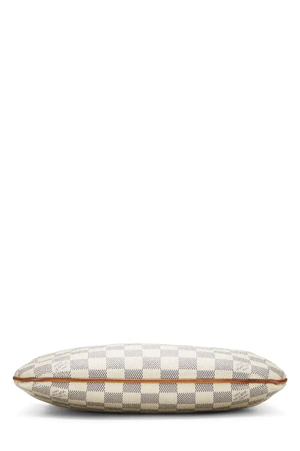 LOUIS VUITTON Damier Azur Pochette Bosphore - White