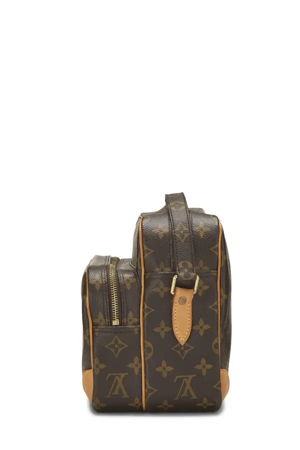 LOUIS VUITTON Monogram Canvas Nile