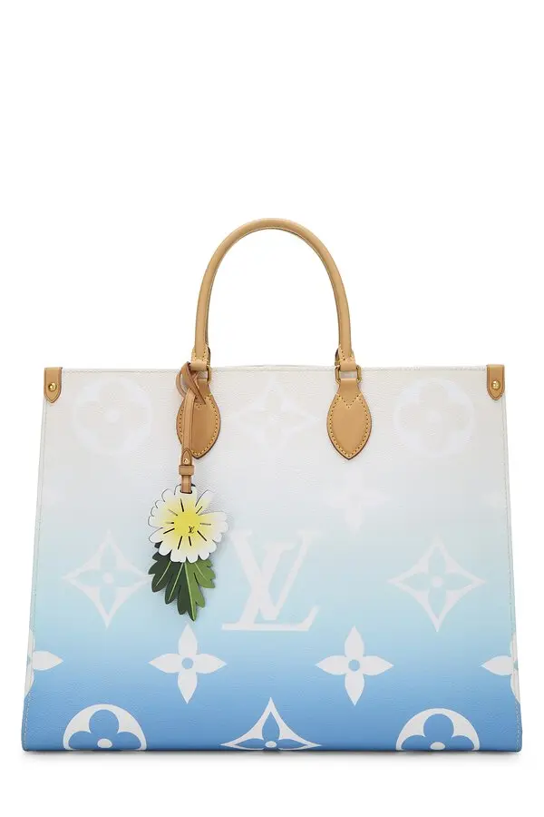 LOUIS VUITTON Monogram Giant The Pool On The Go - Blue