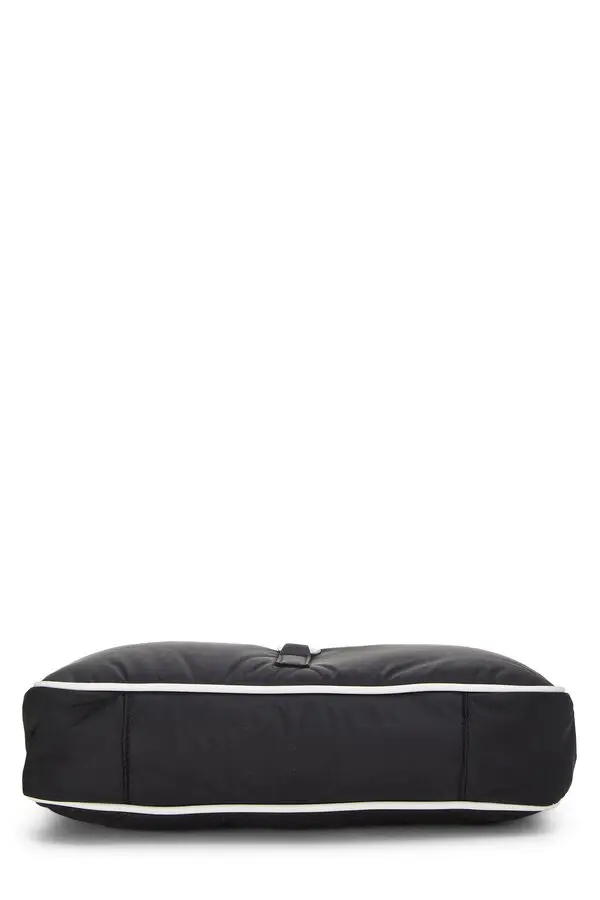 Saint Laurent Le 5 À 7 Shoulder Bag - Black